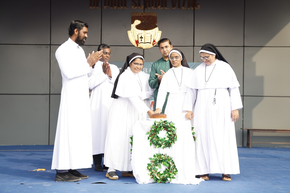 CHRISTMAS CELEBRATION DURING ASSEMBLY 22.12.2025 – De Paul School ...